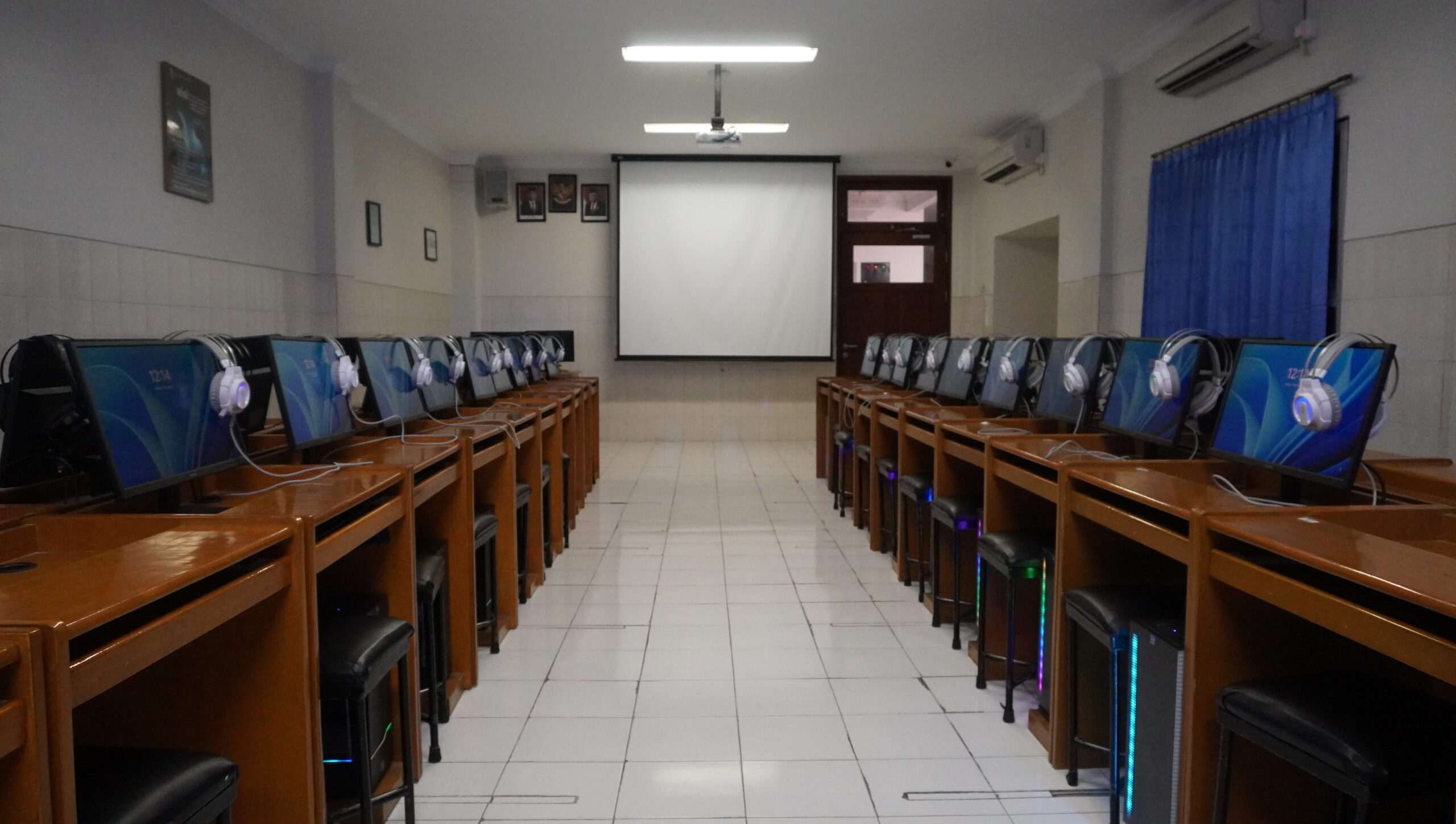 Lab Komputer – SMAS KATOLIK SANTA AGNES
